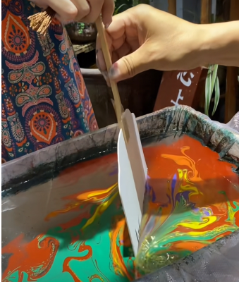 DIY Lacquer Coated Fans becomes the most popular handcraft activity in ...