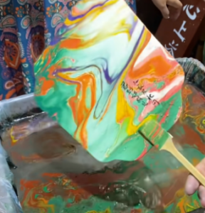 DIY Lacquer Coated Fans becomes the most popular handcraft activity in ...